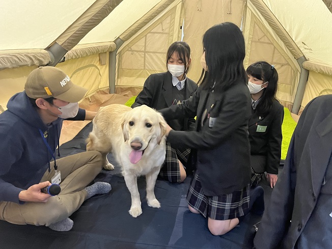 Junior High School WOW Program "If Dogs Come to School" | News ...